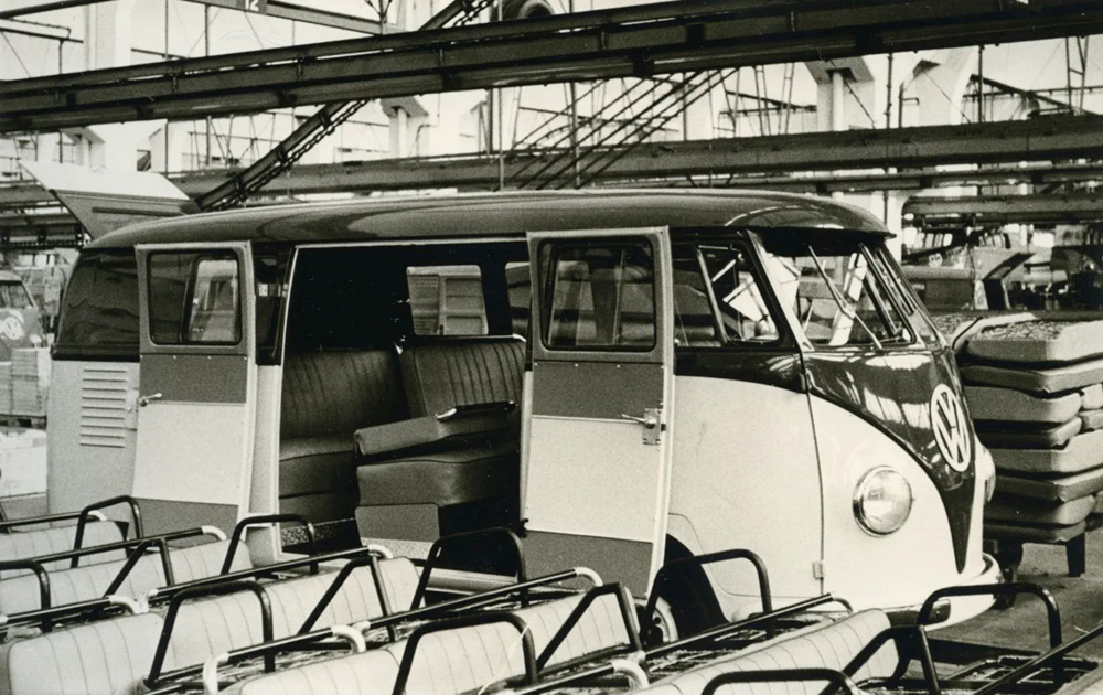 Volkswagen Factory Photos - Rare Air-Cooled VW Production and Assembly ...